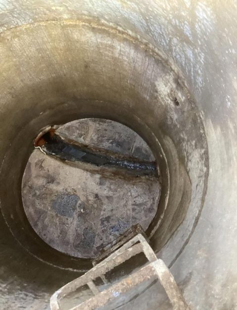 Manhole Cleaning - Pipeline Excavation
